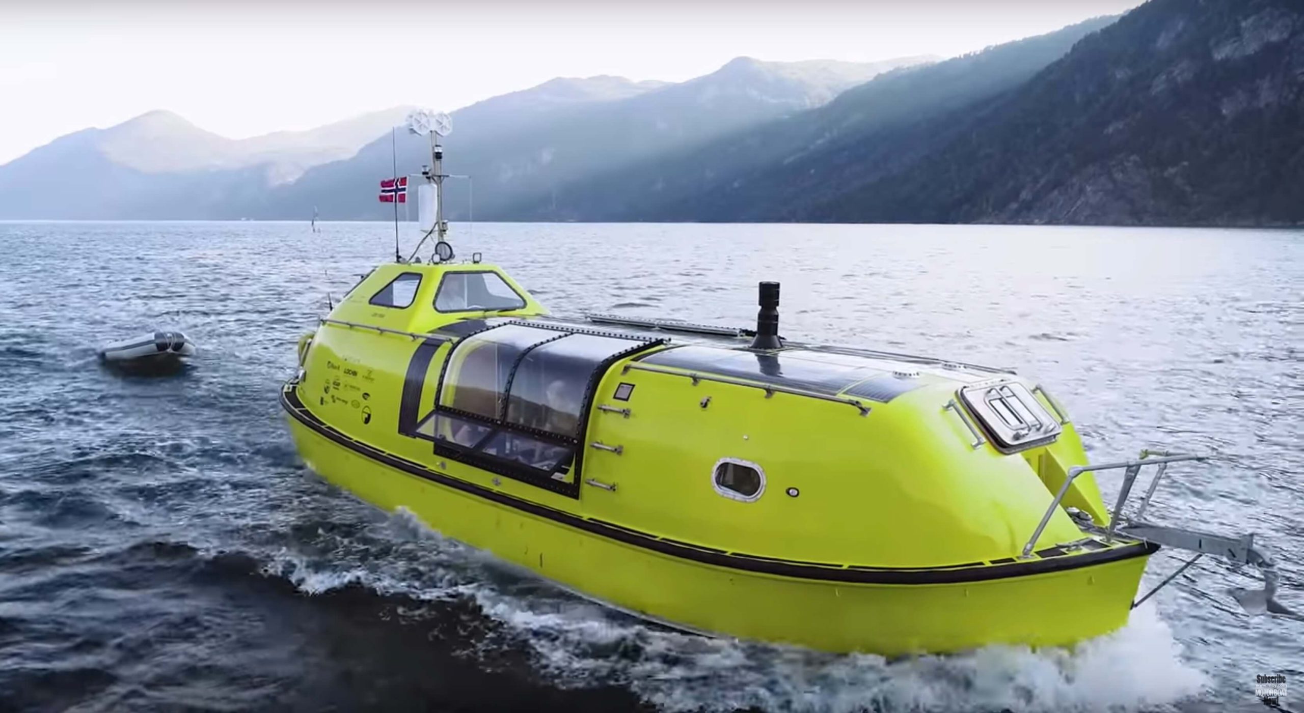 Proficiency in fast rescue boat and survival craft - Refresher ...